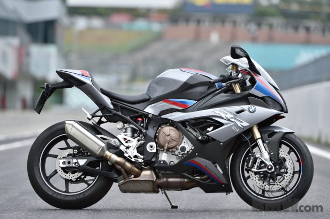 AELLAが切り開く新型S1000RRカスタムの世界 │バージンBMW